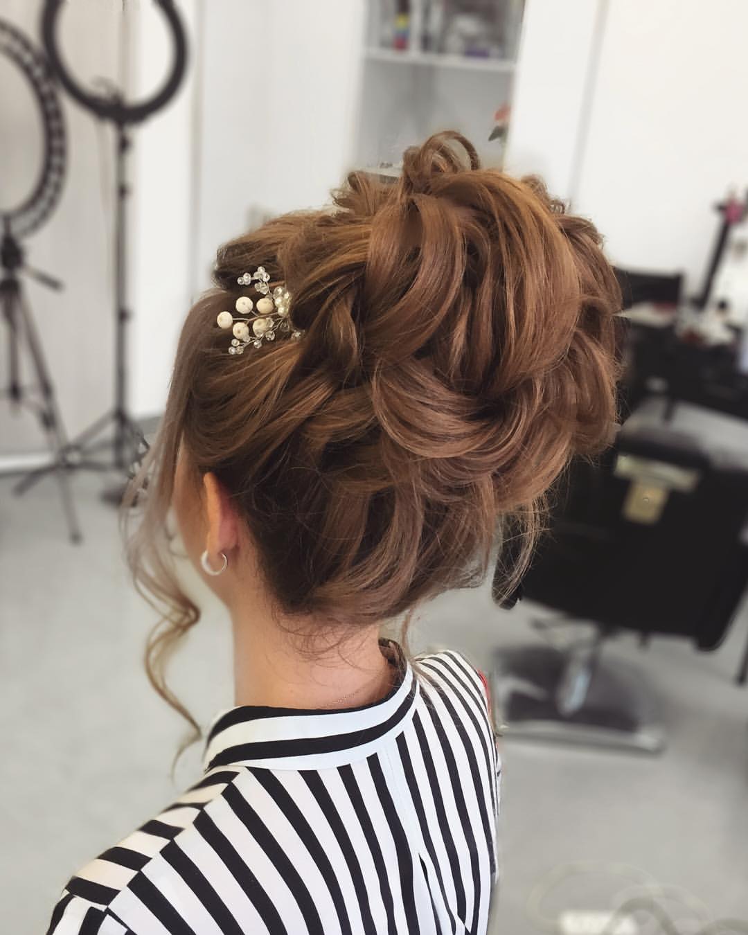 Updo Hairstyles 2022-2023 | What is an updo hairstyle? - Page 7 of 7